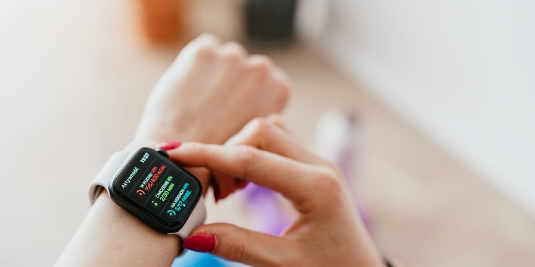 Simak 5 Perbedaan Smartwatch dan Smartbrand Berikut Ini! - Andro-POP.com